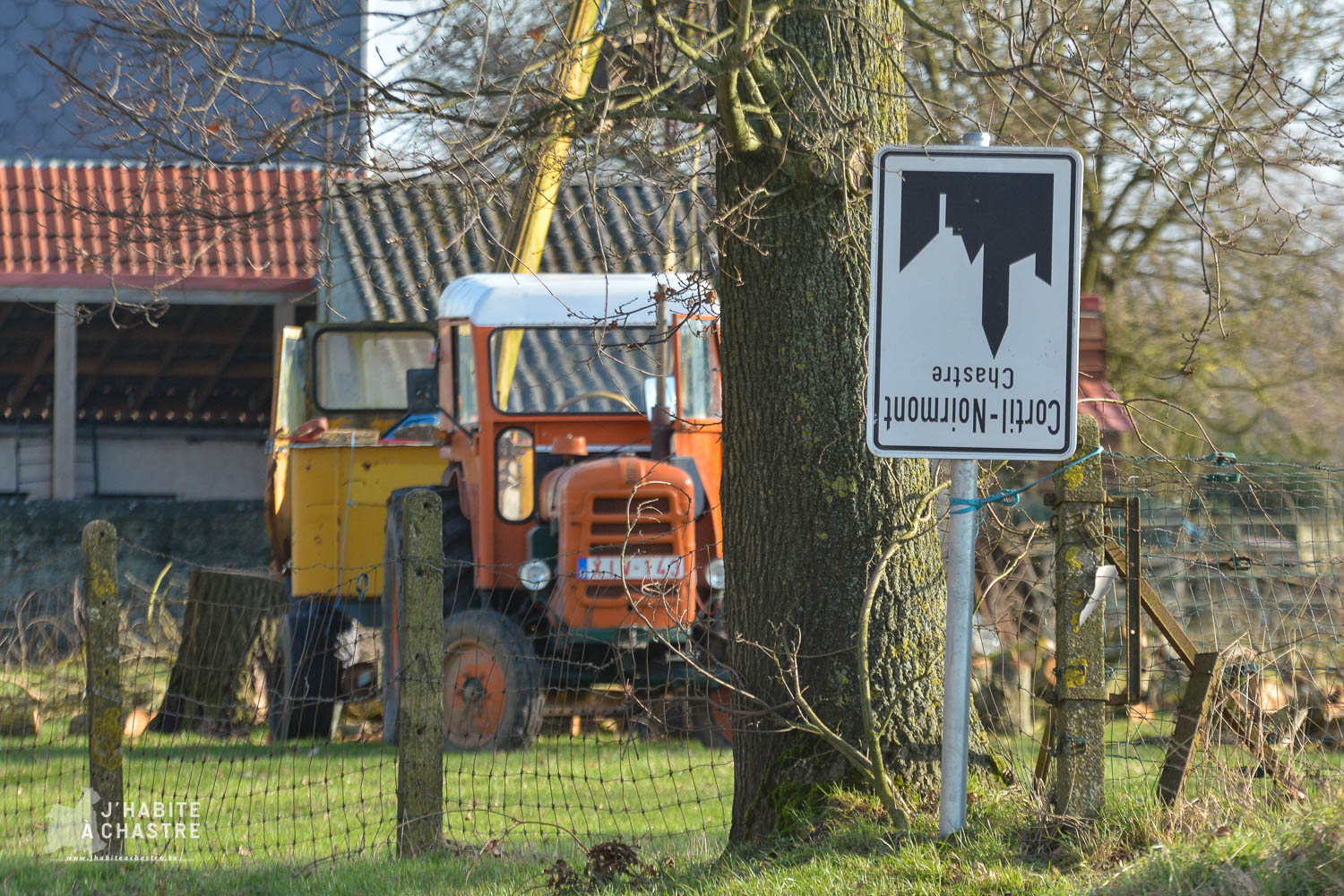 Les panneaux de Chastre "marchent sur la tête" - J'habite à Chastre